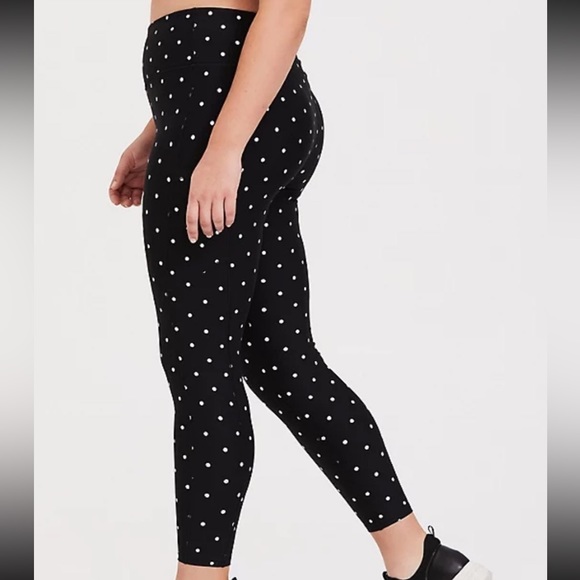 torrid | Pants & Jumpsuits | Torrid Black White Dot Active Leggings ...